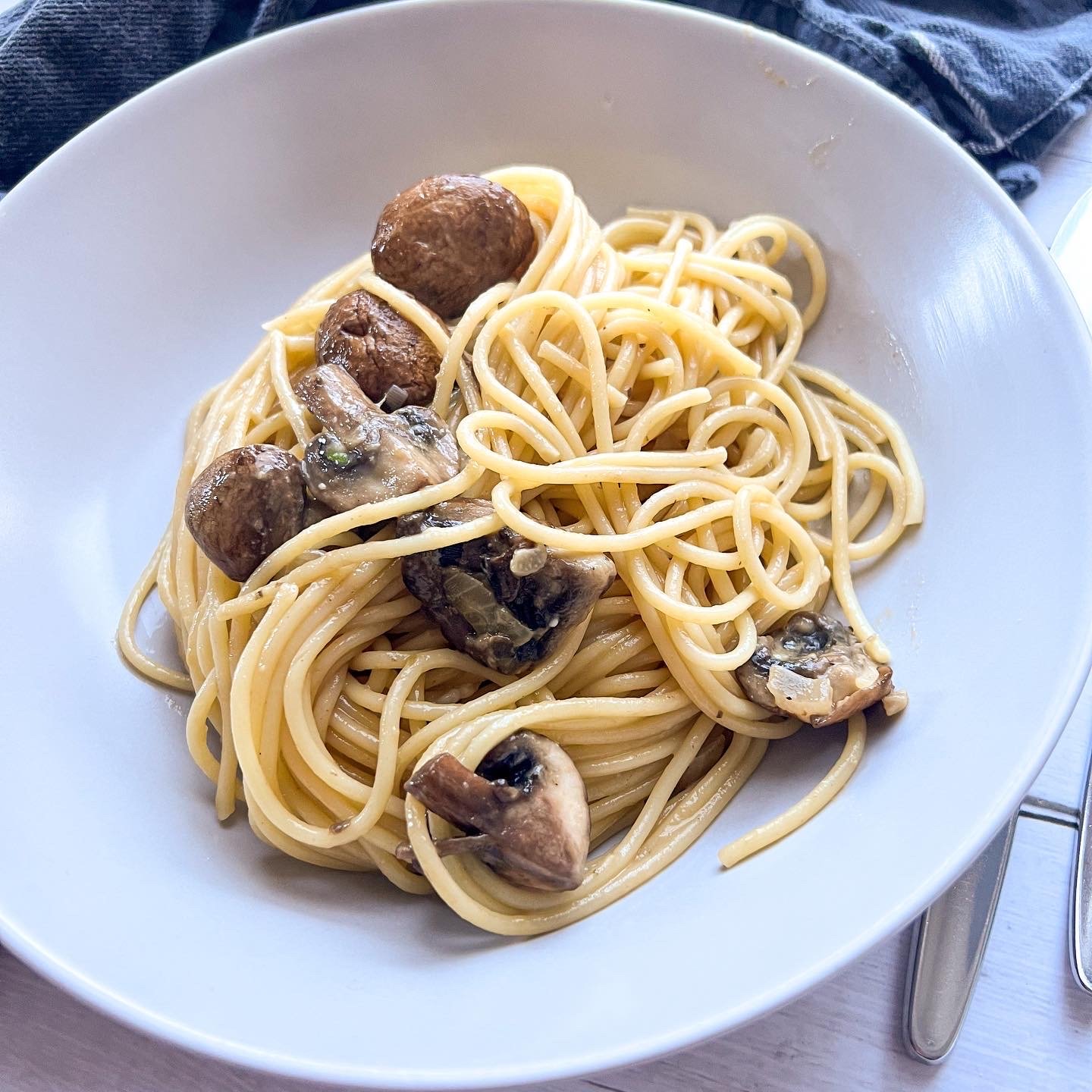 Spaghetti mit Champignon-Carbonara – Räuberküche